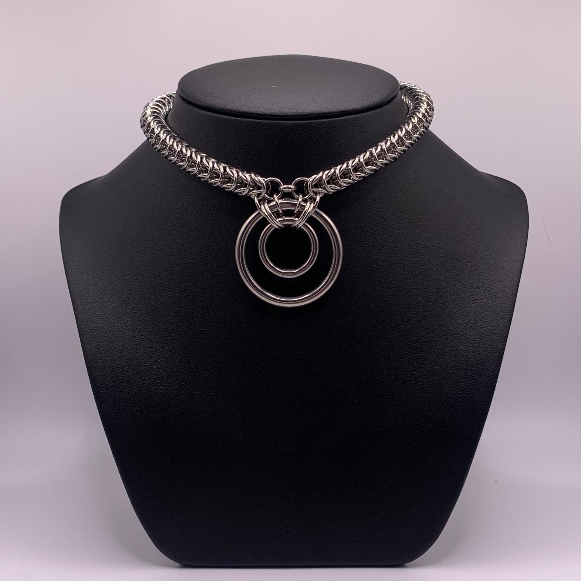 August – Kingdomchains